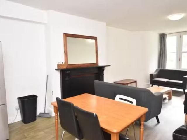 Unique 1 BA 4 bedroom terraced house for rent in Tyndalls Park.