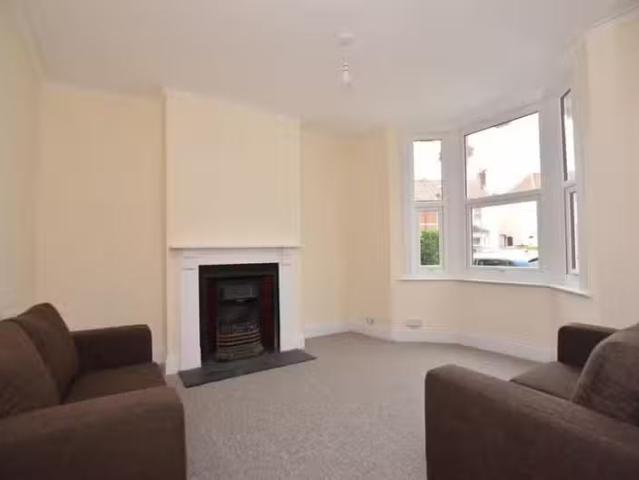Nice 1 BA 4 bedroom house for rent in Beech Road, Bristol, BS7