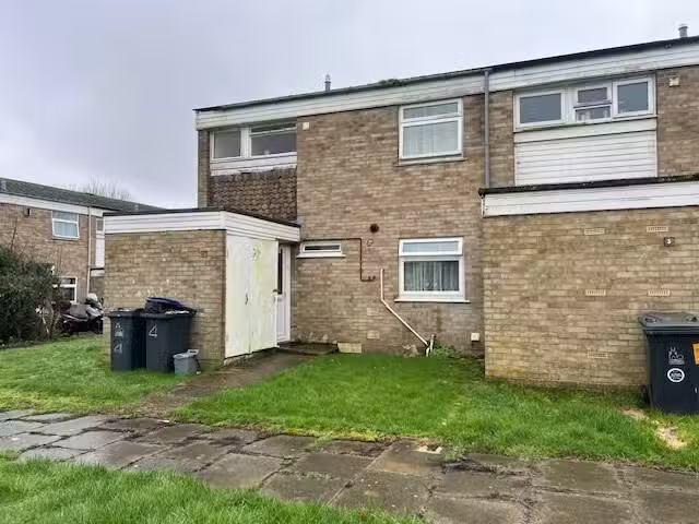 Nice 1 BA 4 bedroom house for rent in Downs Road, CANTERBURY.