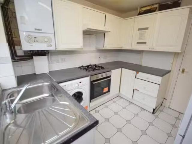 New 1 BA 4 bedroom house for rent in Magpie Walk, Hatfield, AL10