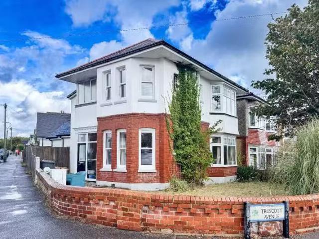 Just in! 1 BA 4 bedroom house share for rent in Students! Your.