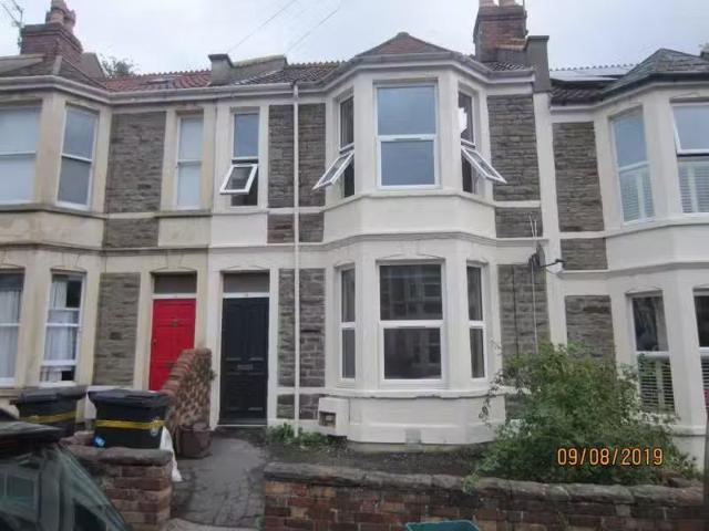 Rental! 1 BA 5 bedroom house for rent in Quarrington Road – Re.