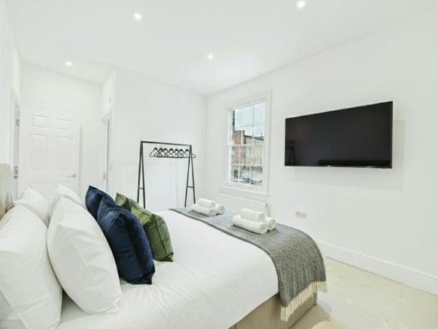 For Rent 1 Bedroom Apartment Cheltenham Cheltenham DLS98921281
