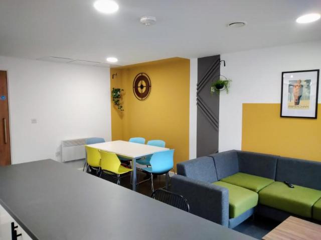 For Rent 1 Bedroom Apartment Five Ways West Midlands DS102204381
