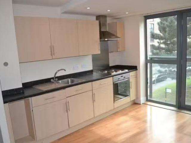 Unique 1 bedroom apartment for rent in Churchgate Plaza, 185 H.