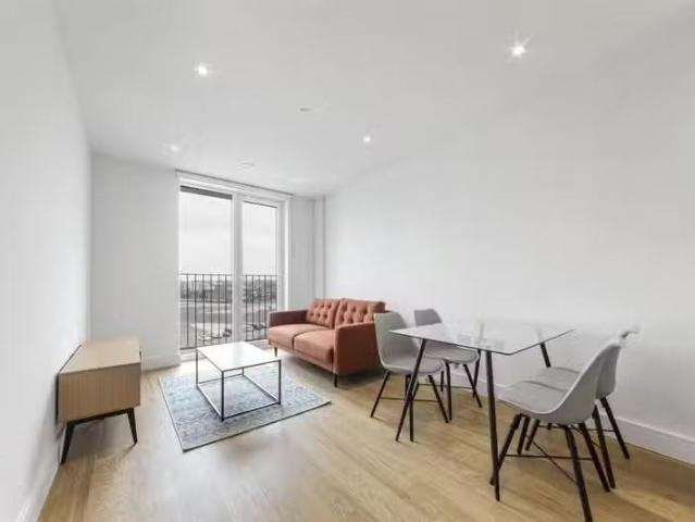 For Rent! 1 bedroom apartment for rent in East Timber Yard, 11.