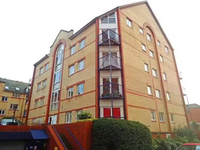 Deal! 1 bedroom apartment for rent in Ferry Street, Bristol, BS1