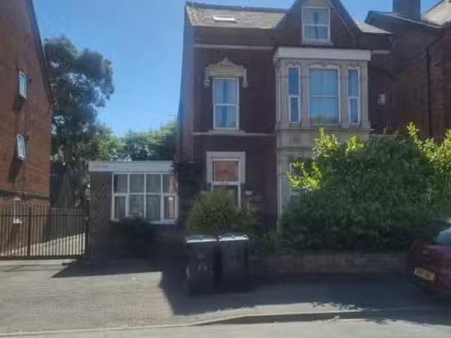 New 1 bedroom apartment for rent in Flat 4, Russell House, Gil.