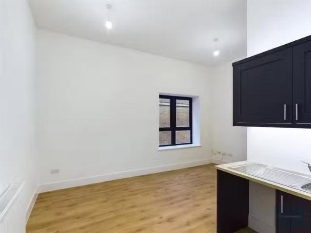Unique 1 bedroom apartment for rent in Fore Street, Trowbridge.