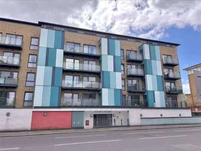 For Rent! 1 bedroom apartment for rent in Iconia House, 6 Home.
