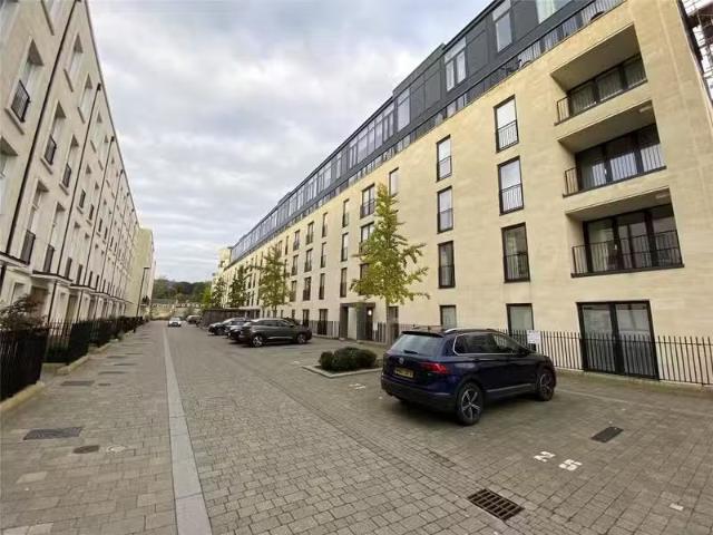 For Rent! 1 bedroom apartment for rent in Longmead Terrace, Ba.
