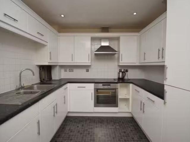 New 1 bedroom apartment for rent in Parkhouse Court, Hatfield.