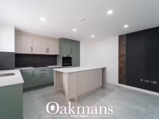 For Rent! 1 bedroom apartment for rent in School Road, Shirley.