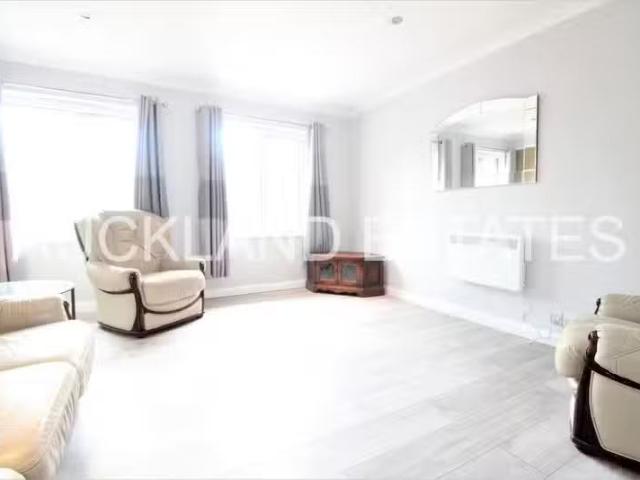 Cheap 1 bedroom apartment for rent in Tudor Close, Hatfield, A.