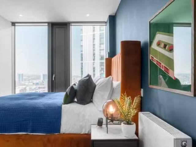 Charming 1 bedroom apartment for rent in The Mercian 218 Broad.