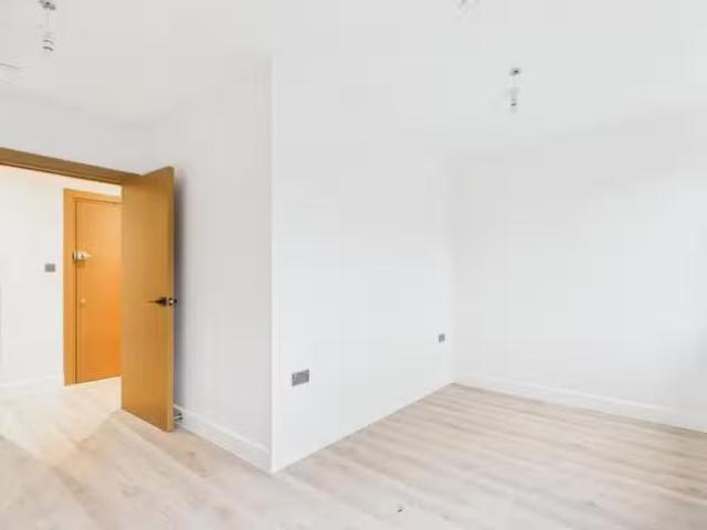 For Rent! 1 bedroom apartment for rent in Tricorn House, Westw.