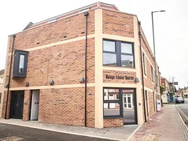 Cheap 1 bedroom apartment for rent in West Street, Bedminster.