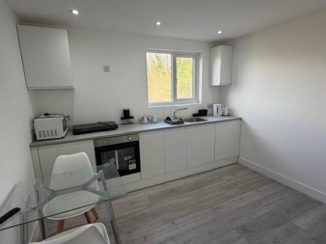 For Rent 1 Bedroom Apartment London London DLS98960870