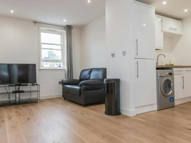 For Rent 1 Bedroom Apartment London London DS91454751