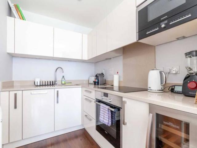 For Rent 1 Bedroom Apartment London London DS97707792