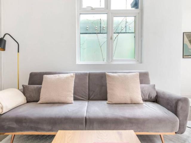 For Rent 1 Bedroom Apartment London London DS97883812