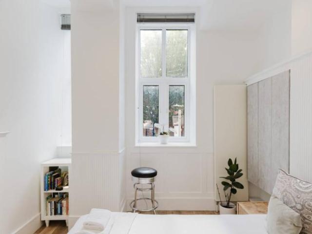 For Rent 1 Bedroom Apartment London London DS97944431