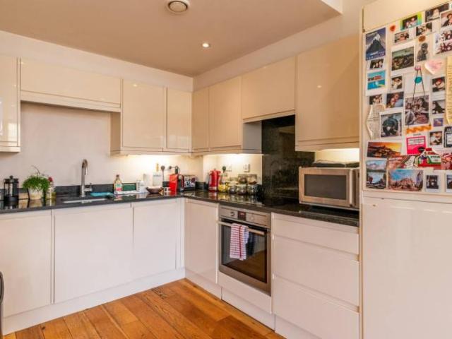 For Rent 1 Bedroom Apartment London London DS97910962
