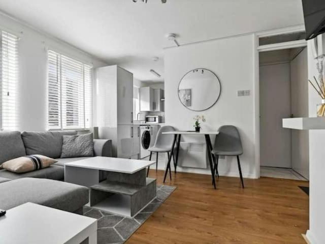 For Rent 1 Bedroom Apartment London London DS101587730
