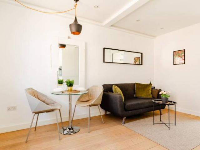 For Rent 1 Bedroom Apartment London London DS101808270