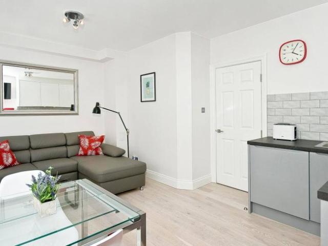 For Rent 1 Bedroom Apartment London London DS101837825