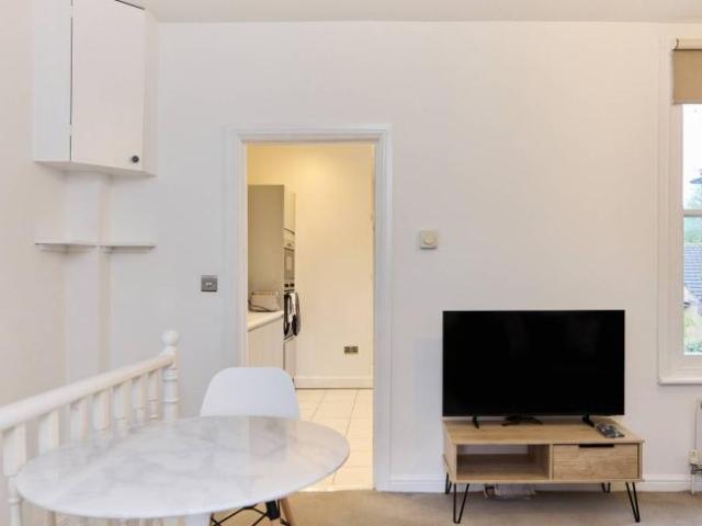For Rent 1 Bedroom Apartment London London DS102631423