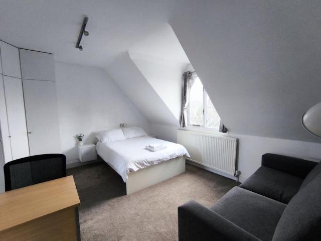 For Rent 1 Bedroom Apartment London London DS102953720