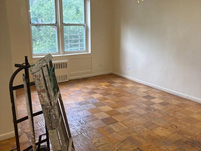 For rent: 1 Bedroom apartment. Price: $1, Bronx Bl