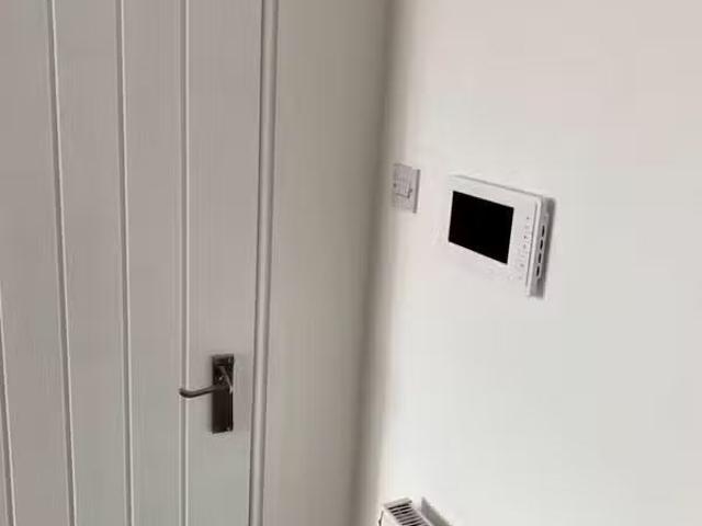 Cheap 1 bedroom flat for rent in 92 Malefant Street, Cardiff.