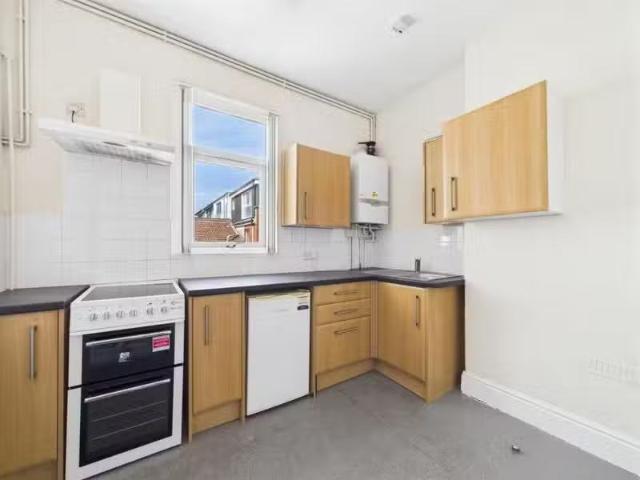 Charming 1 bedroom flat for rent in 179 Wells Road, Knowle, BS4