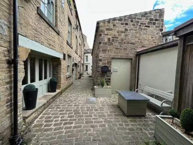 Rental! 1 bedroom flat for rent in Albert Yard, Keighley, West.