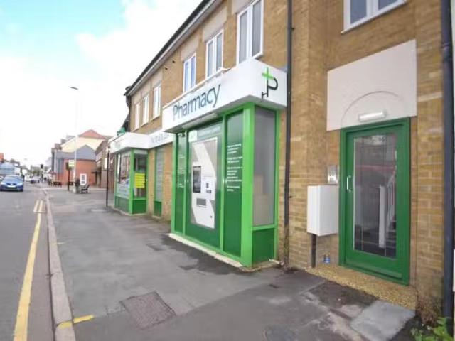 Nice 1 bedroom flat for rent in South Street, Bishops Stortfor.