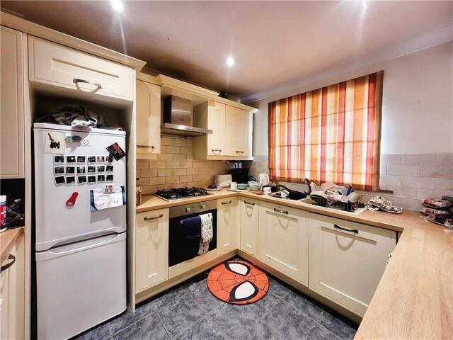 For Rent 1 Bedroom House Egham Surrey DS101154361