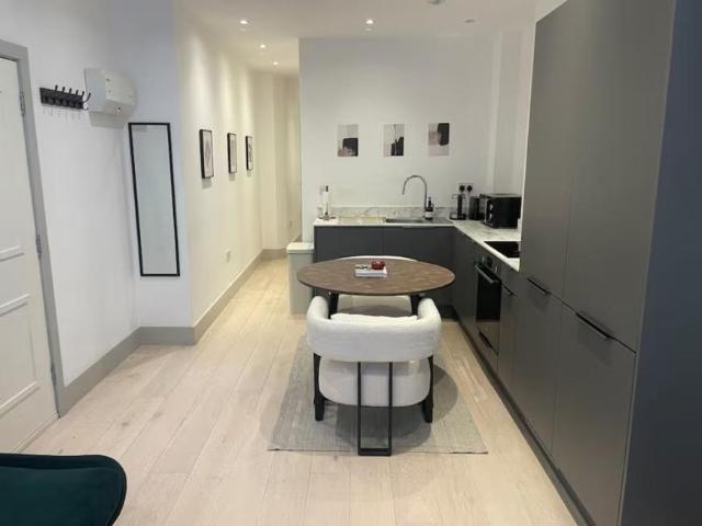 For Rent 1 Bedroom House London London DS101460323