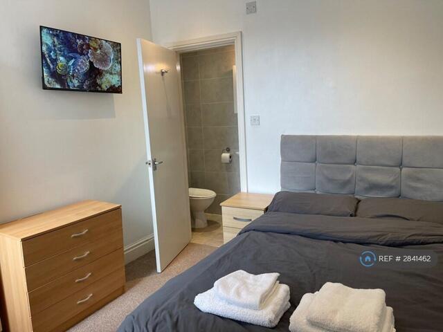For Rent 1 Bedroom House Newcastle Under Lyme Staffordshire DS101367275