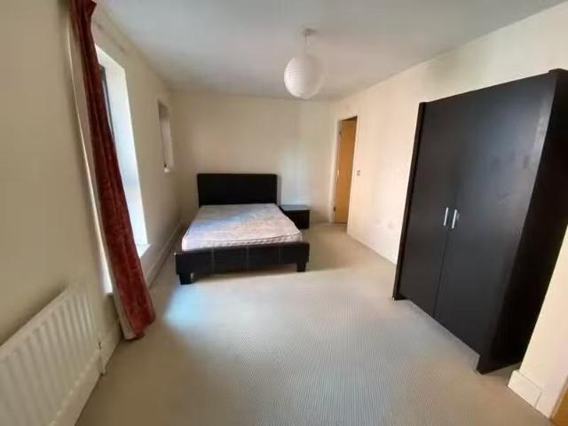 Cheap 1 bedroom house share for rent in Bellbarn Road, Park Ce.