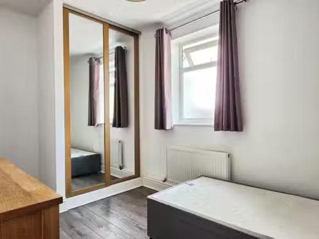 Rental! 1 bedroom house share for rent in Greenstead Road, Col.