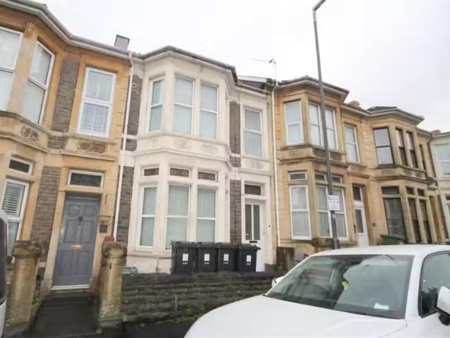 Nice 1 bedroom house share for rent in South Road Kingswood Br.