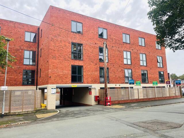 For Rent 1 Bedroom Shared Living/roommate Newcastle Under Lyme Staffordshire DS101936430