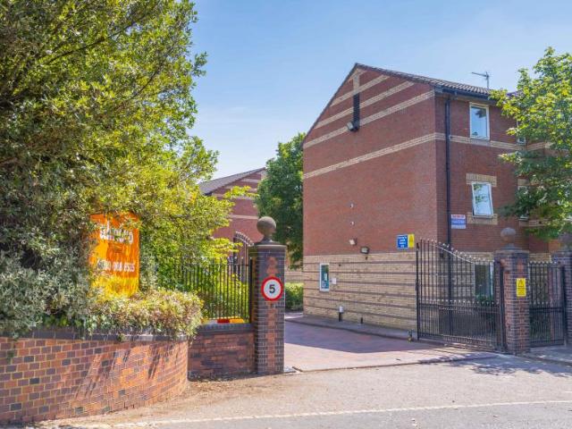 For Rent 1 Bedroom Shared Living/roommate Birmingham Birmingham DS99499589