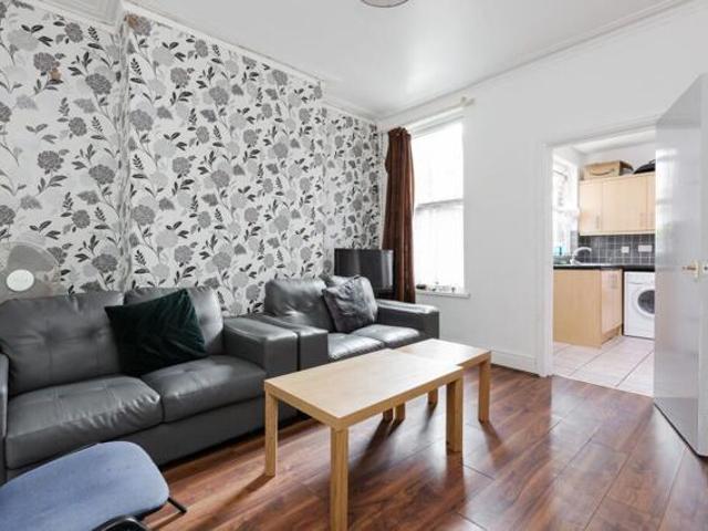 For Rent 1 Bedroom Shared Living/roommate Birkenhead Merseyside DS101355008