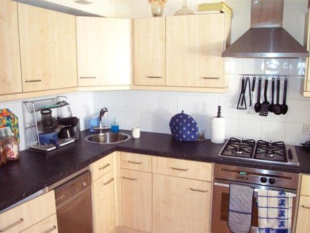 For Rent 1 Bedroom Shared Living/roommate Camden London DLS99835105