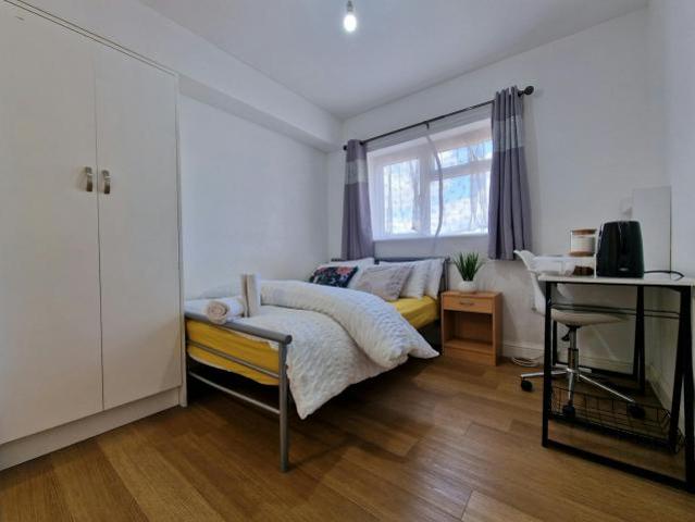For Rent 1 Bedroom Shared Living/roommate Coventry Coventry DLS73574205