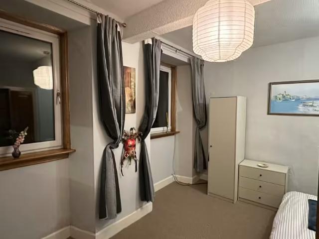 For Rent 1 Bedroom Shared Living/roommate Edinburgh Edinburgh DLS98789157