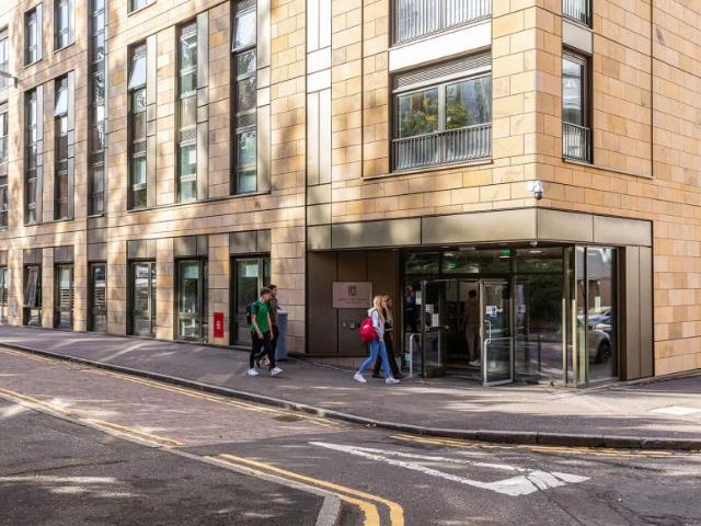 For Rent 1 Bedroom Shared Living/roommate Glasgow Glasgow DS99498034